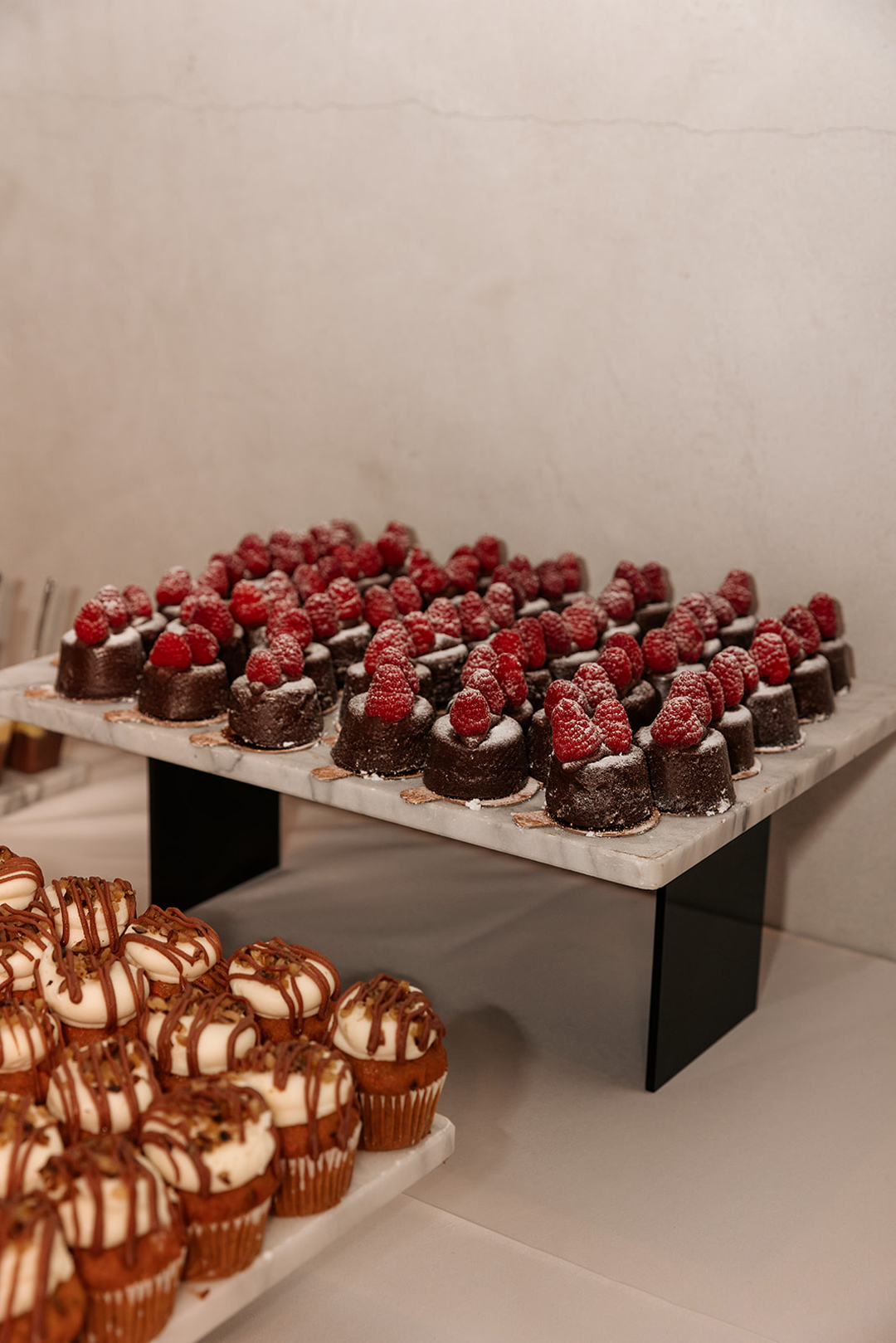 Modern White and Black Hangar 21 Wedding | Hangar 21