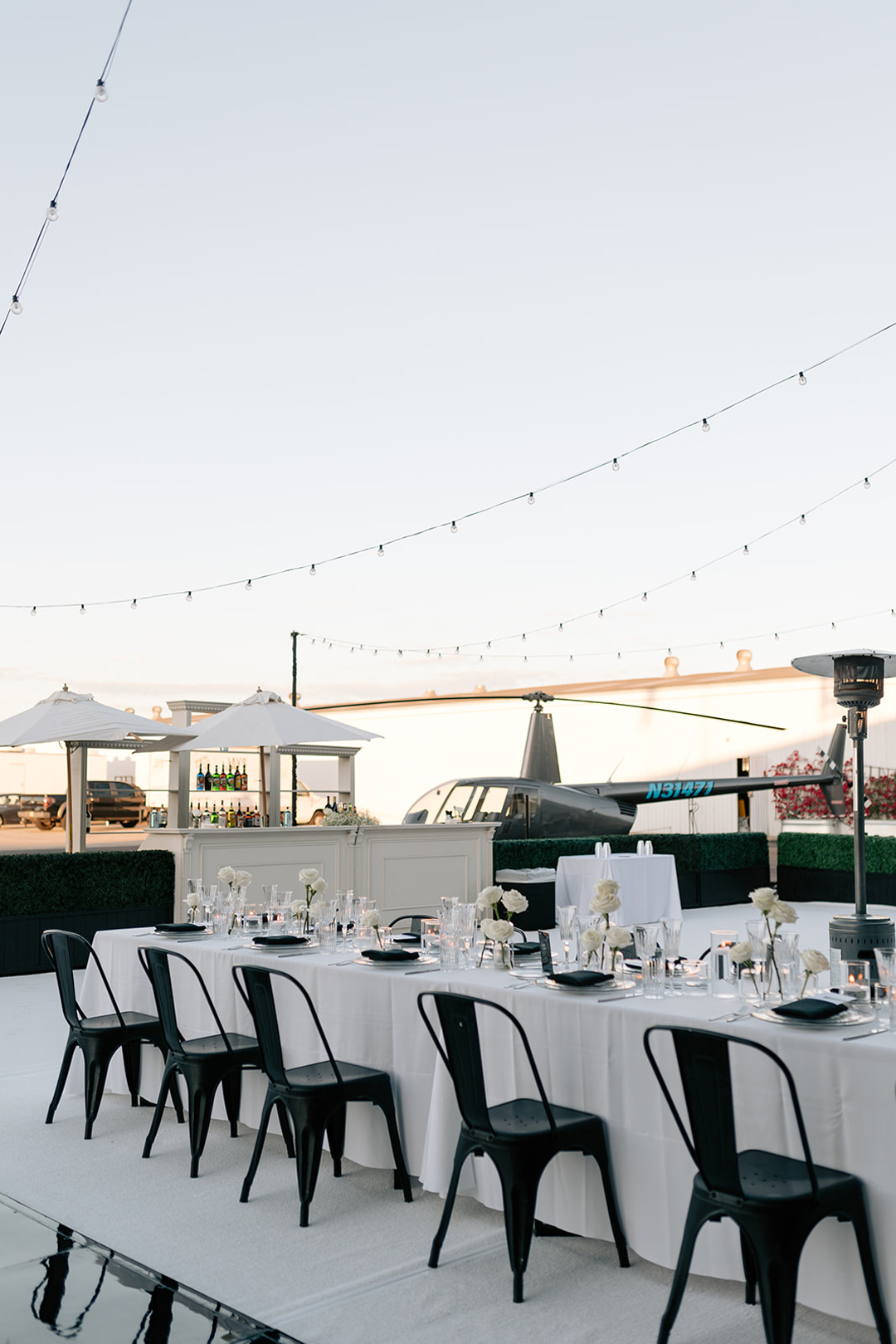 Modern White and Black Hangar 21 Wedding | Hangar 21