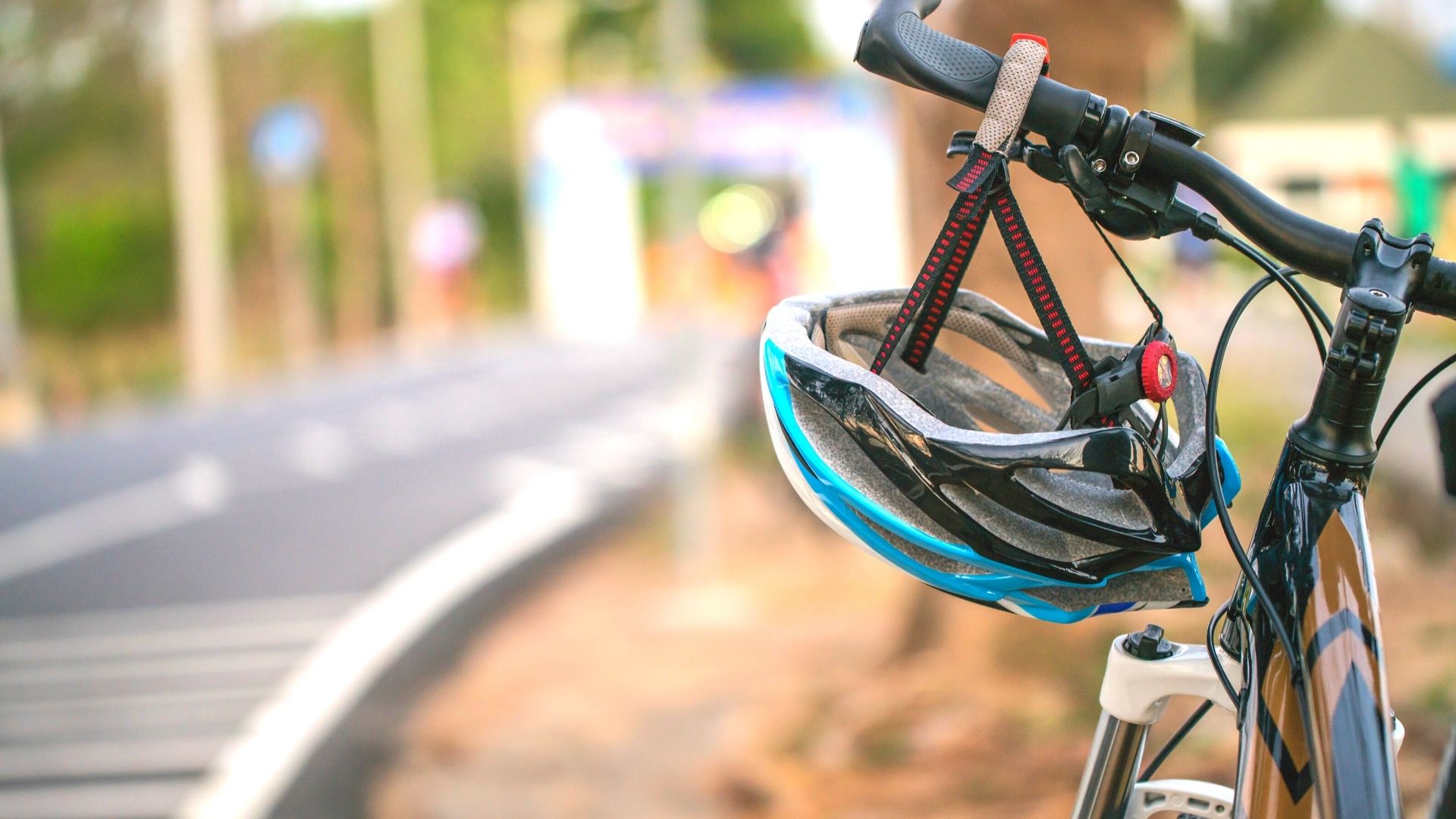 6 Simple First-Aid Tips That Could Save a Co-Worker's Life