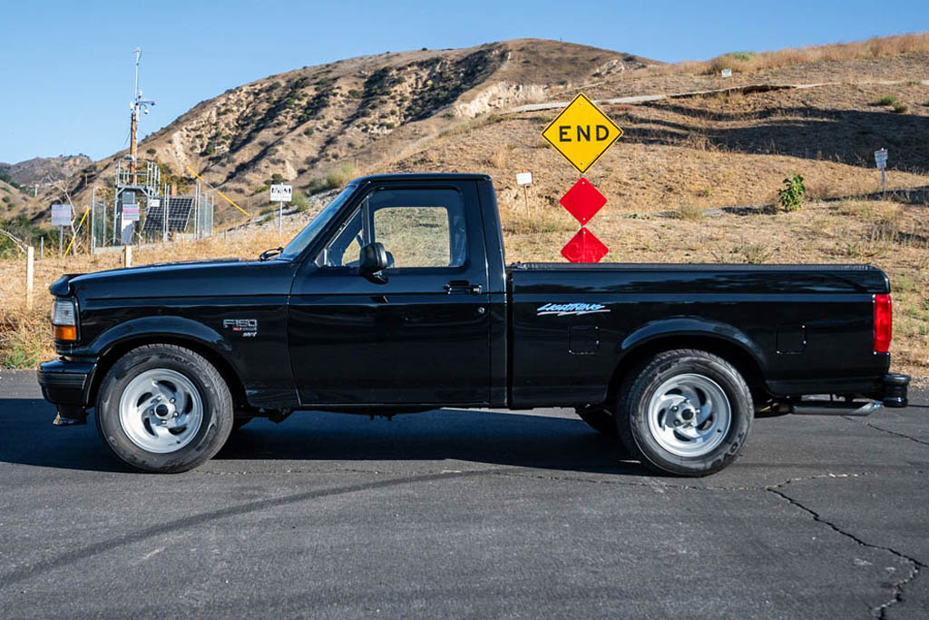 Black Ford Lightning 1993