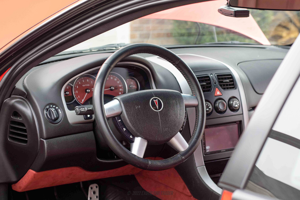 Pontiac 2022 Interior