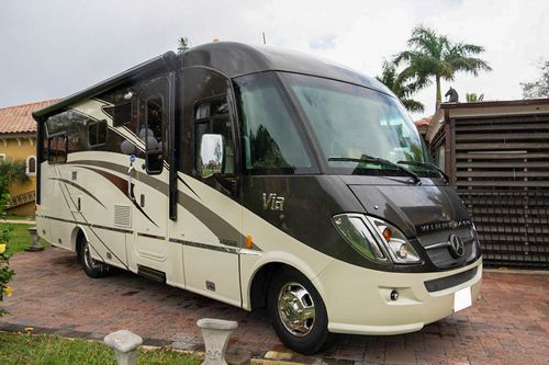 2014 Winnebago Via 25Q Dual Slide Out for Sale | Exotic Car Trader (Lot ...