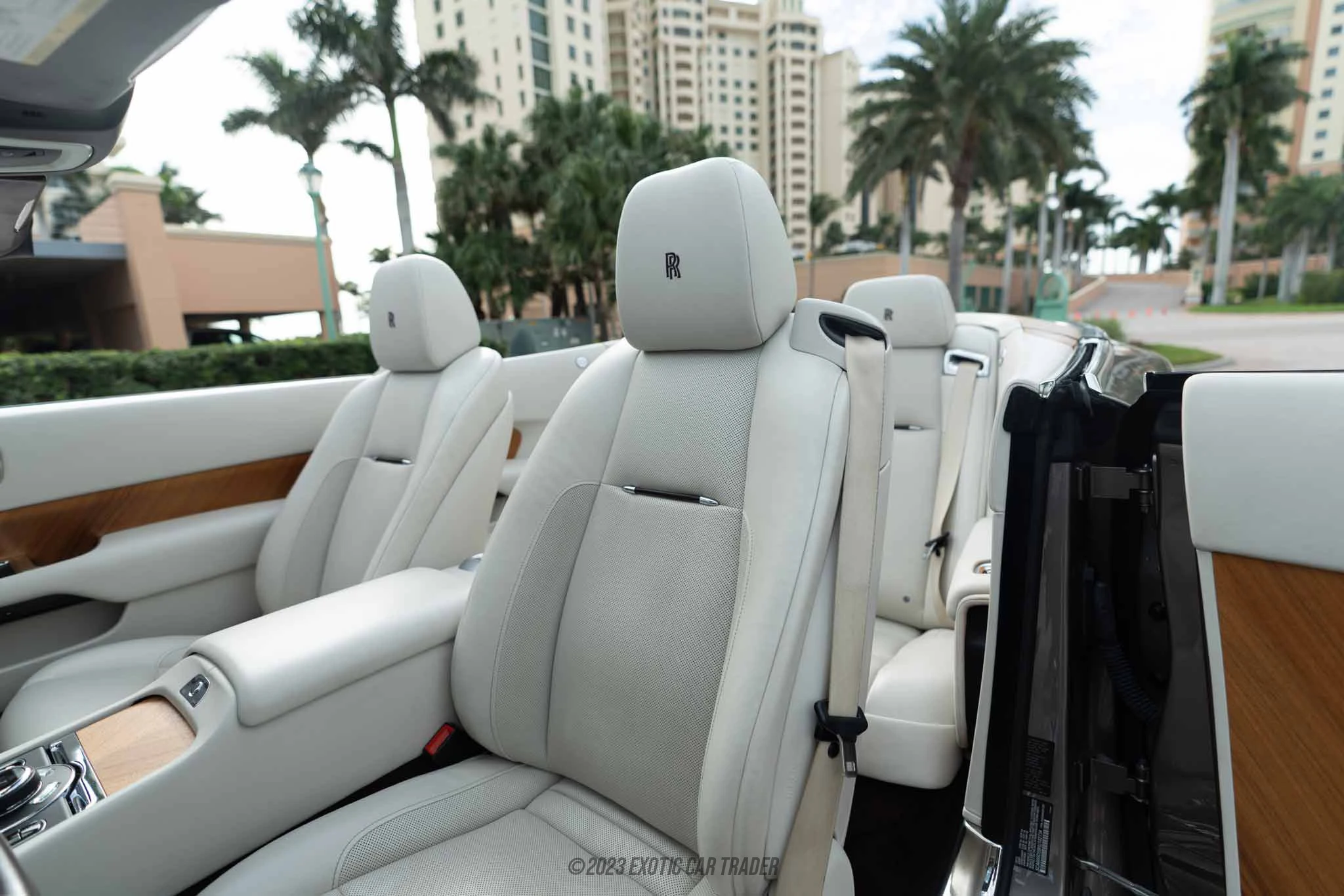 Rolls-Royce Dawn Review | Exotic Car Trader