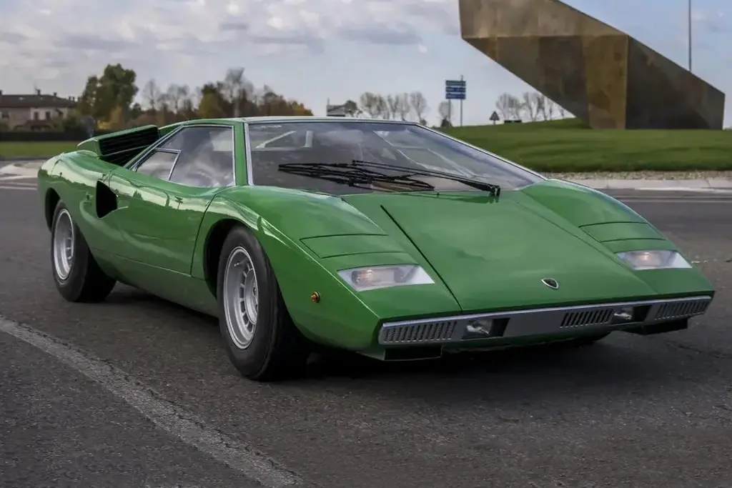 Lamborghini Countach LP400 Complete Guide | Exotic Car Trader