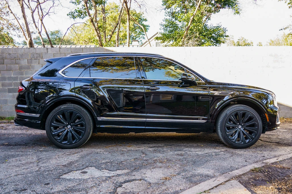 2022 Bentley Bentayga V8 Review | Exotic Car Trader