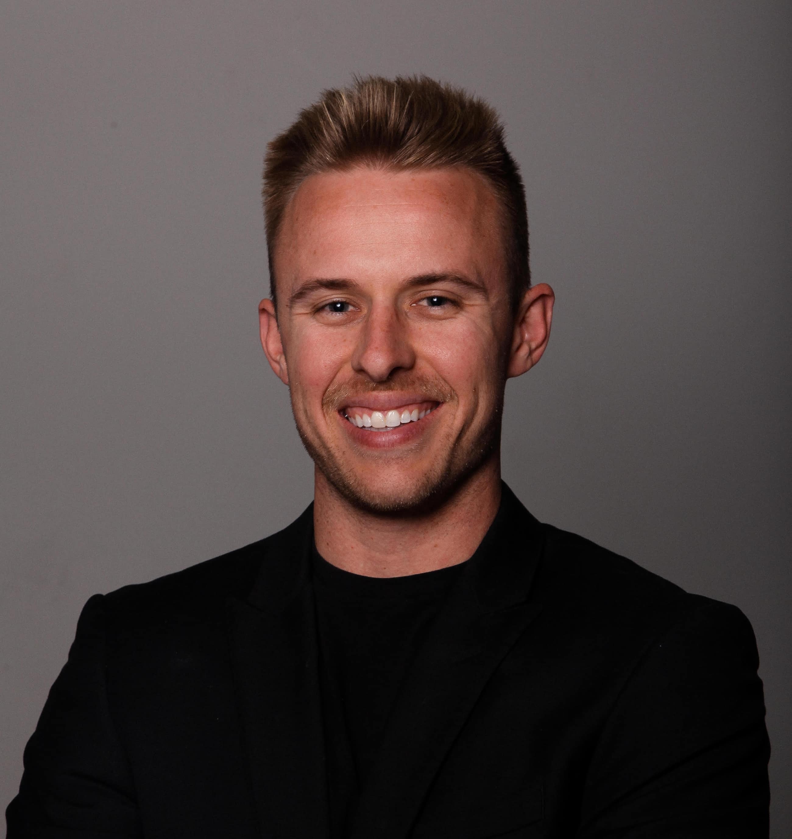 Navigate contract negotiation like a pro - Streak