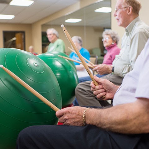 10 Senior Community Activity Ideas | Welbi