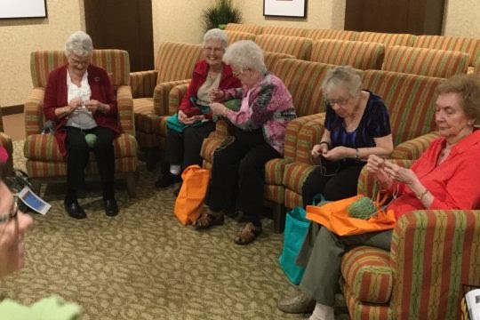 10 Senior Community Activity Ideas: Valentine's Day Edition | Welbi