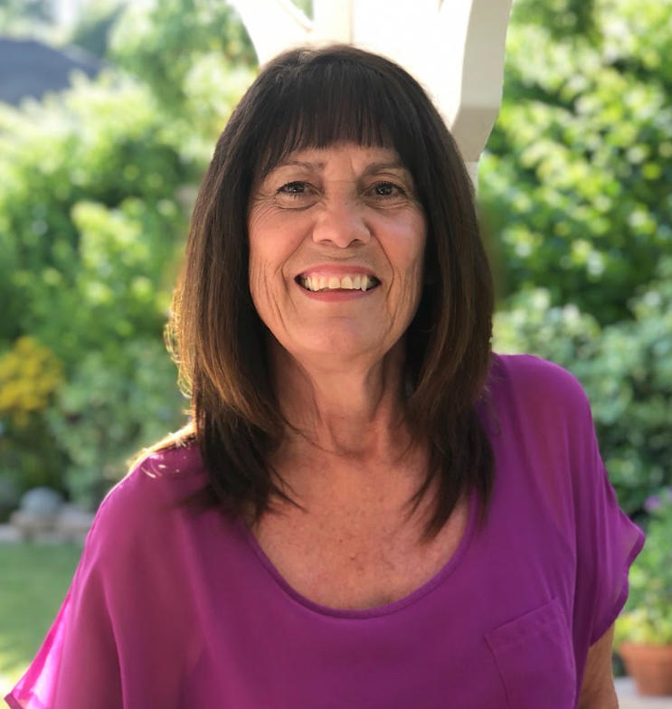 12 Products to Sell For Your School's Seasonal Fundraiser | Almabase Blog