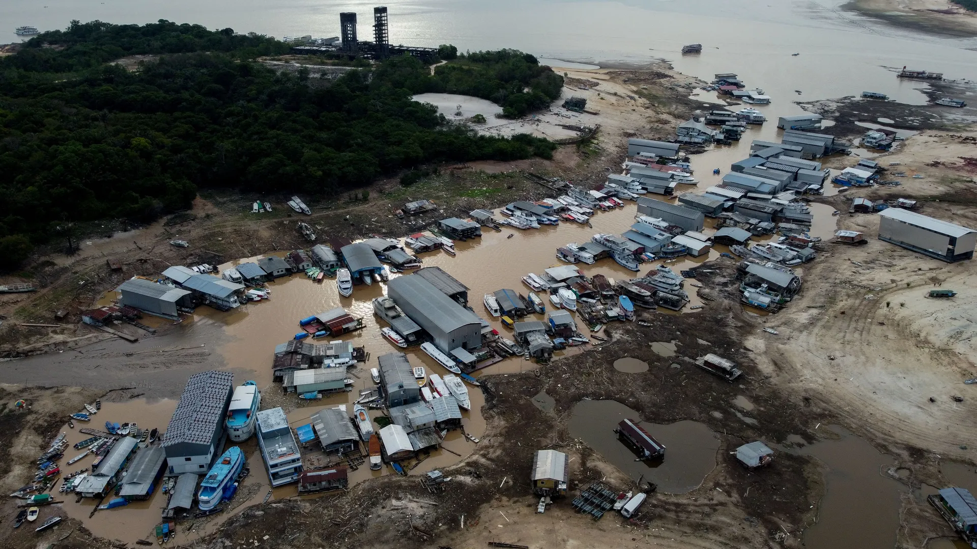 Coastal News Today | BR - Extreme drought drives Amazon River port to ...