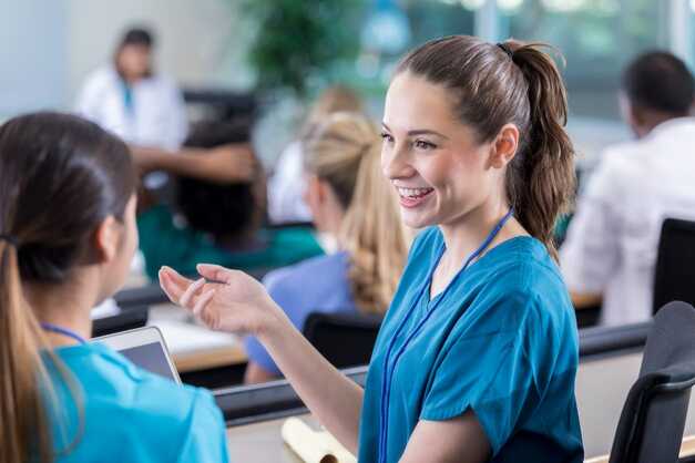 How to Become a CNA (with Steps)