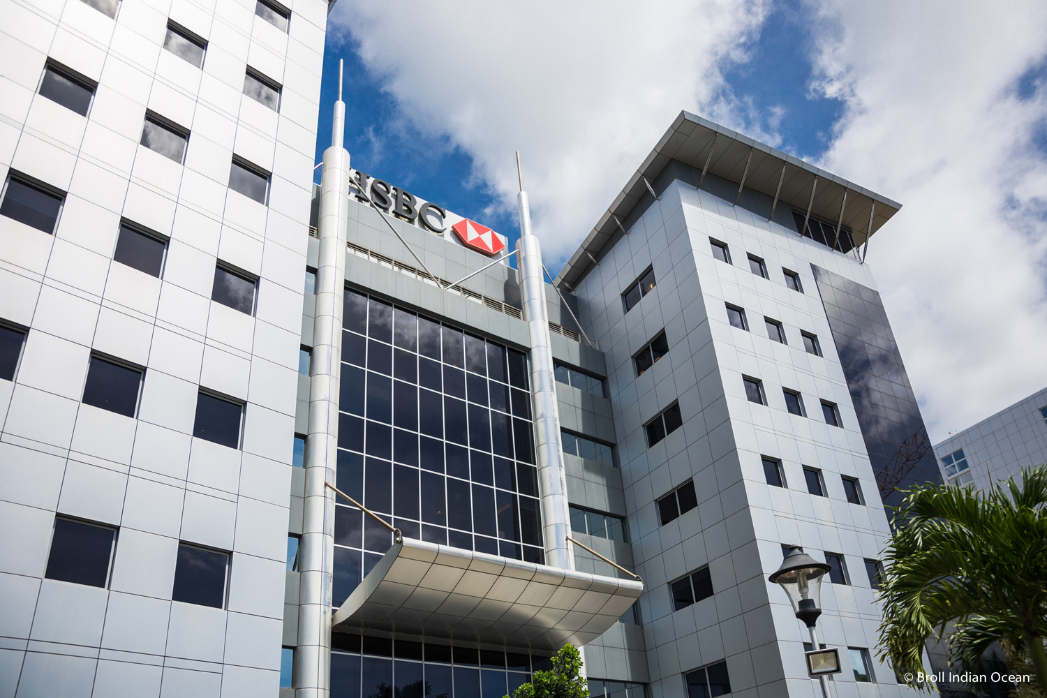 FIRST FLOOR OFFICE SPACE AT HSBC BUILDING, EBENE