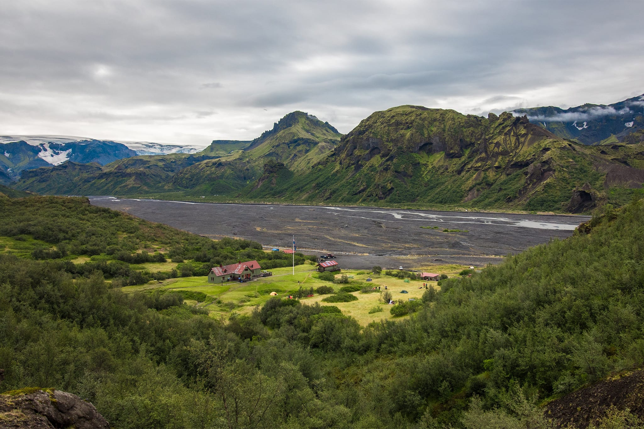 Laugavegur Trek - 4 Days (Huts) – Iceland – FlashpackerConnect ...