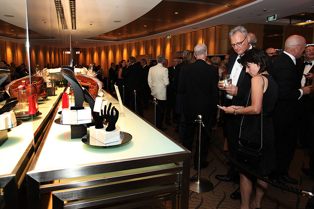 10 Top Silent Auction Ideas - Fundraising