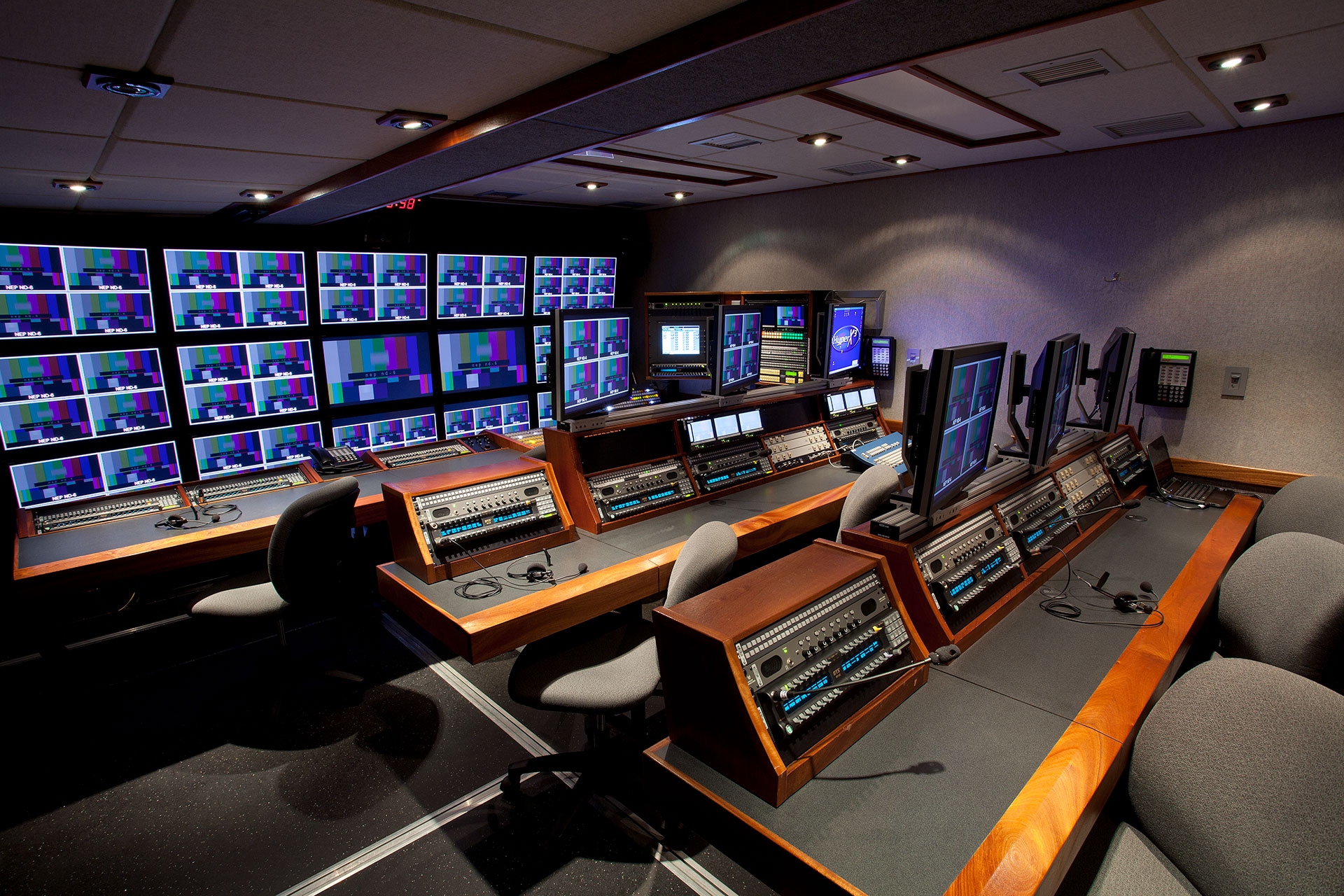 ND6 United States/Canada - NEP's Mobile Unit/OB Trucks