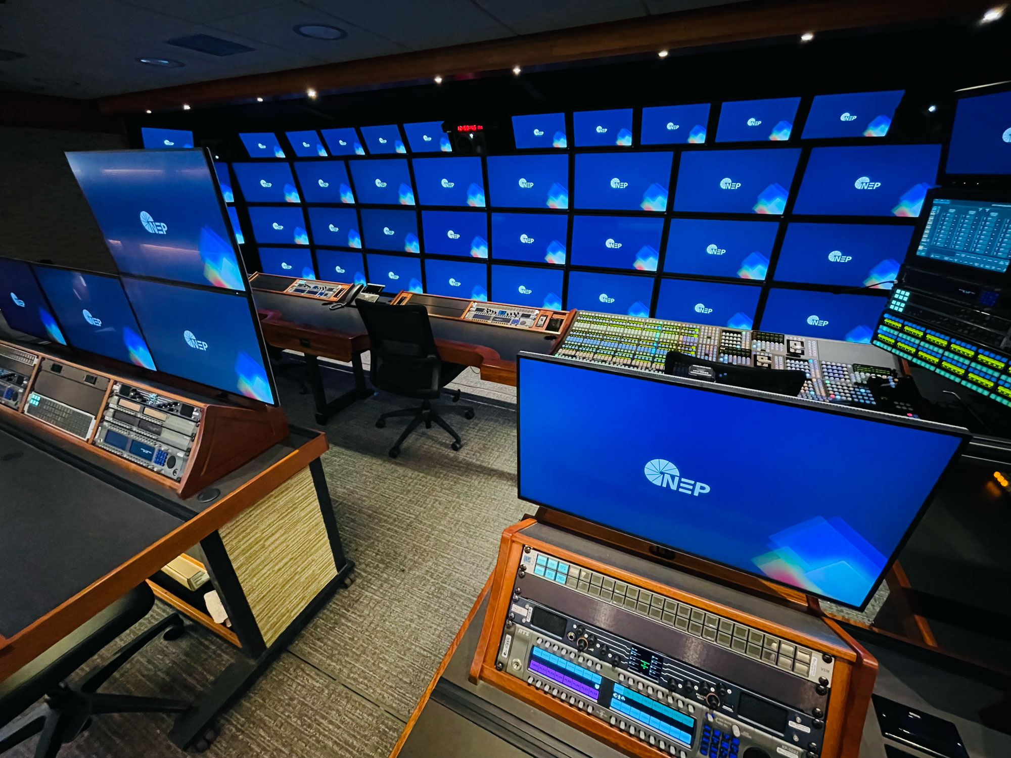 ND2 United States/Canada - NEP's Mobile Unit/OB Trucks