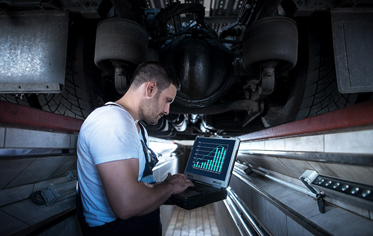 Tips for Managing Enterprise Fleet Maintenance Schedules | Azuga