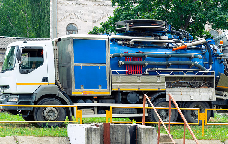 How Fleet Tracking Improves Waste Management Operations