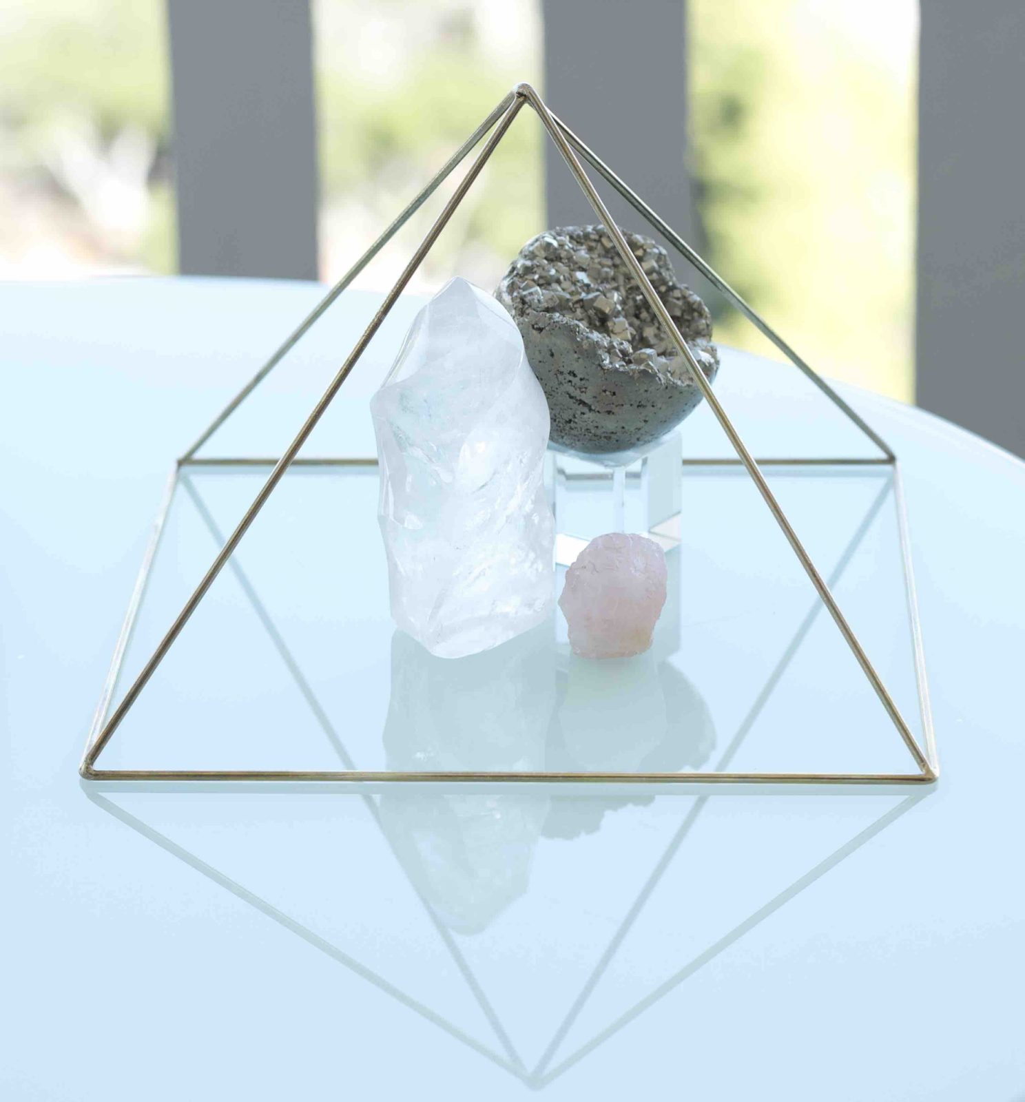 Crystal Pyramids: Ultimate Guide To Uses and Healing Benefits (2021)