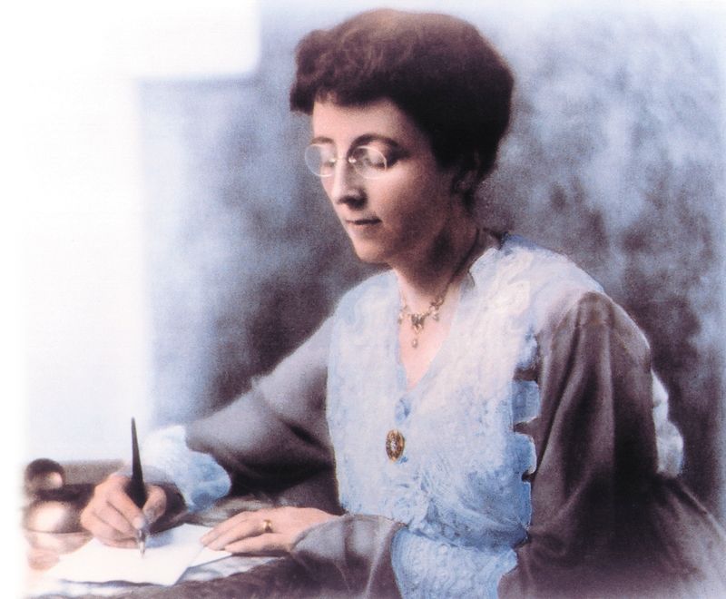 L.M.Montgomery and Anne: A Parallel Life