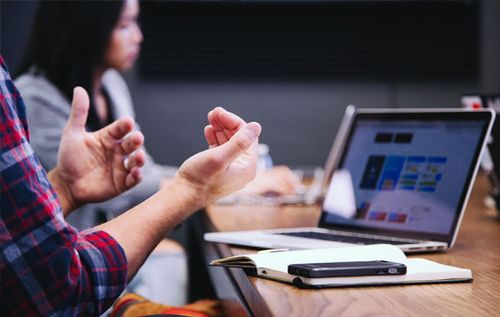 Zandra Ulloa - Founder / CEO