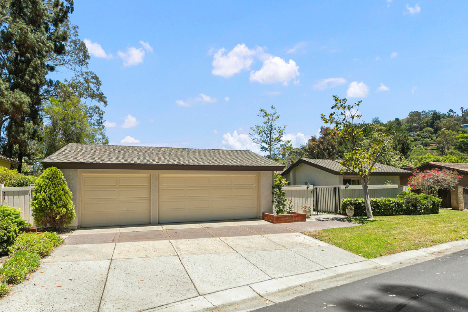 2 Lake Helix Dr Is A Single Family Property Sold By Bryan Devore