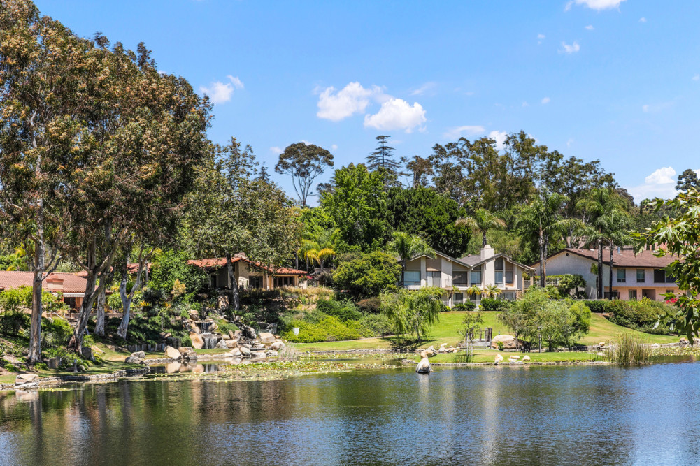 2 Lake Helix Dr Is A Single Family Property Sold By Bryan Devore