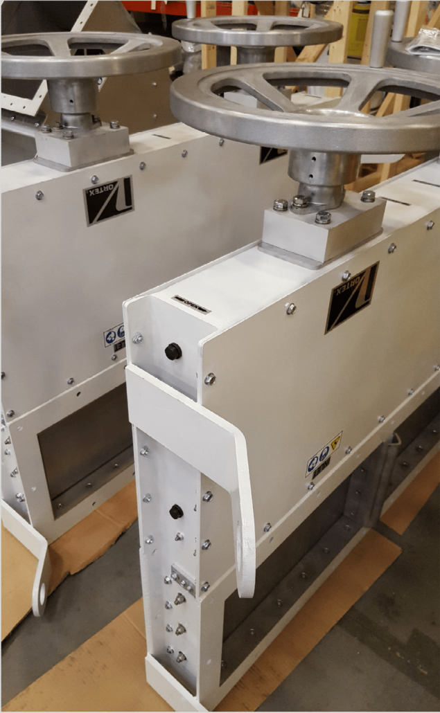 Titan Maintenance Gate Handling Glass Batch | Vortex