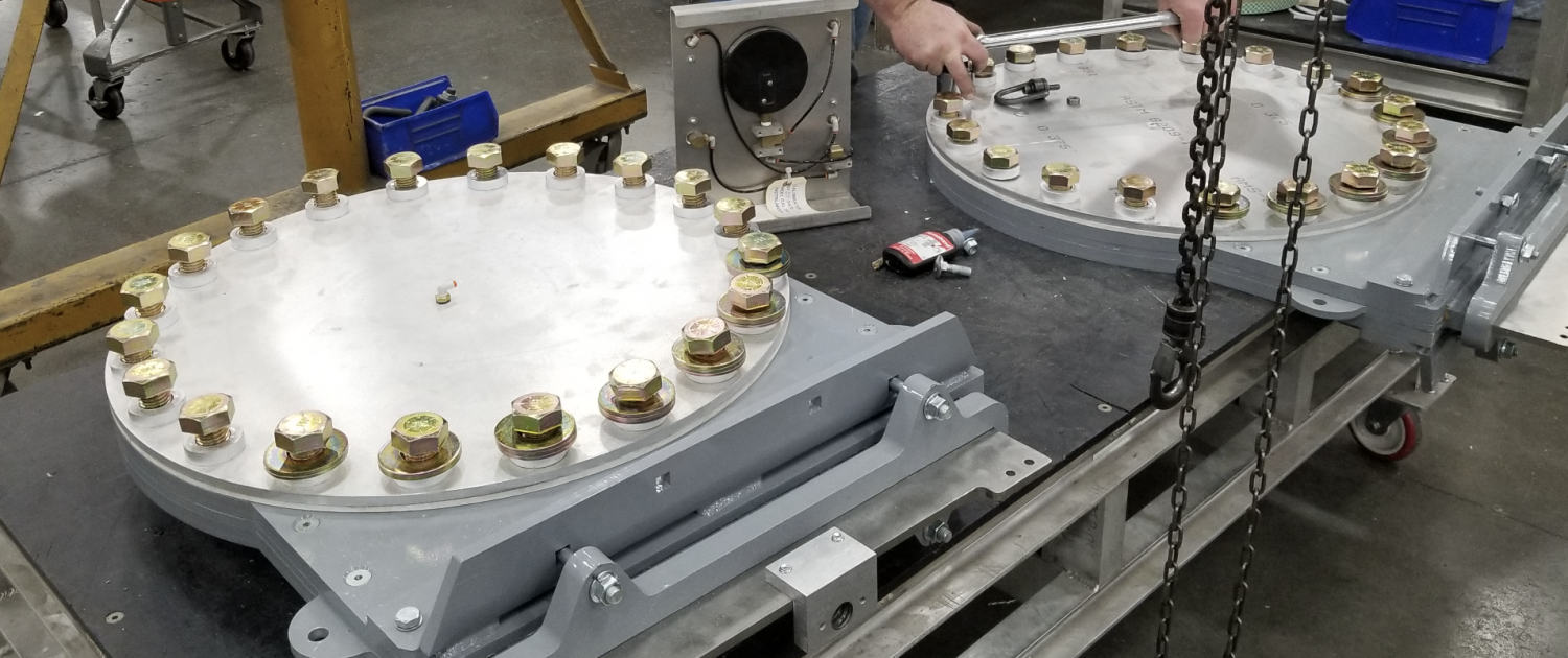 Large Titan Maintenance Gate to Handle Cement | Vortex