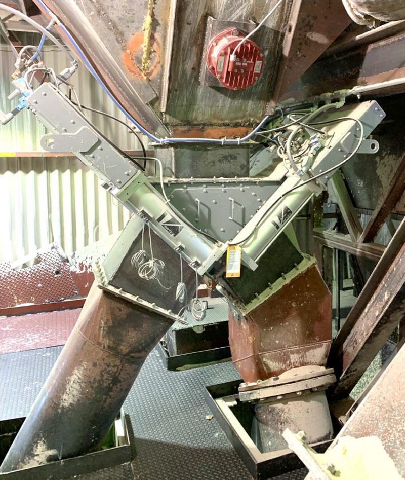 Gravity Vee Diverter Handling Trona Ore | Vortex