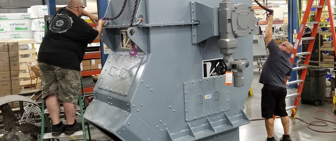 Pivoting Chute Diverter Handling Clinker | Vortex