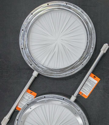 Iris Valve Handling Flour | Vortex