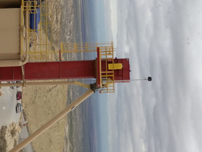 Pivoting Chute Diverter Handling Bentonite Clay | Vortex