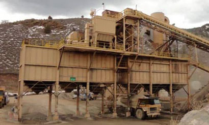 Titan Slide Gate Handling Granite in a Rock Quarry | Vortex