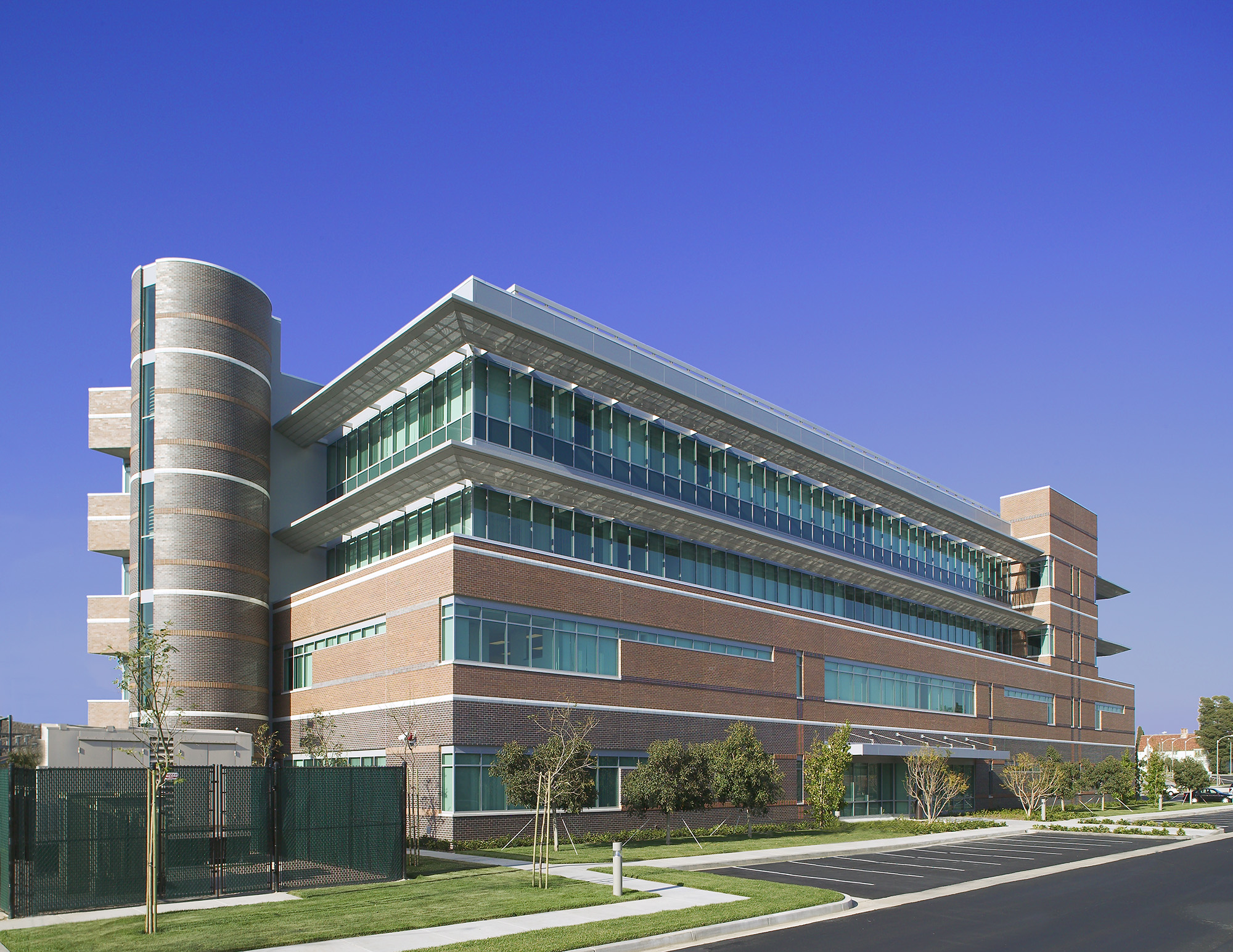 Metropolitan State Hospital Administration Building | Kemp Bros