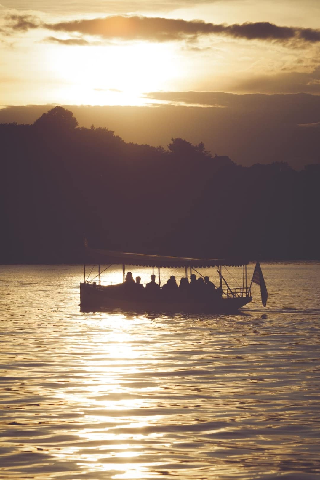 Elco Lake Cruise - Stout's Island Lodge | WI Lake Resort