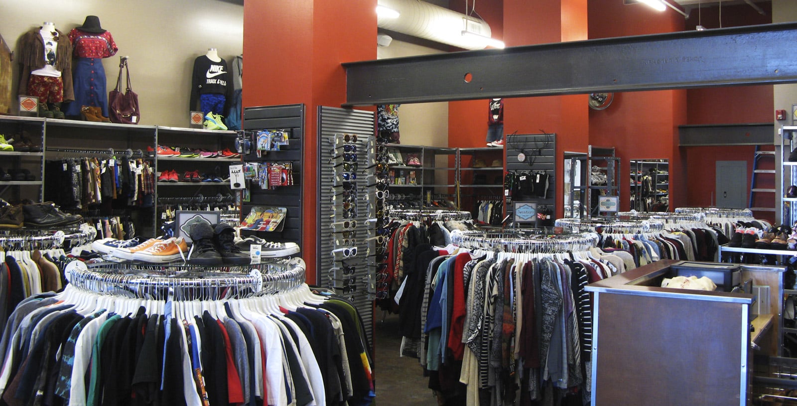 2019’s Top Shops in Pittsburgh for Vintage Fashion