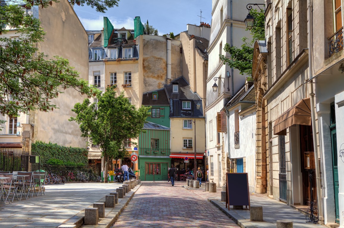 An Expat's Guide to Living in Paris - A Way Abroad