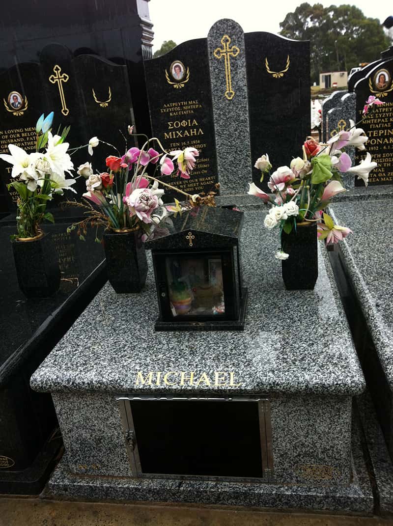 Single Cemetery Monuments in Melbourne