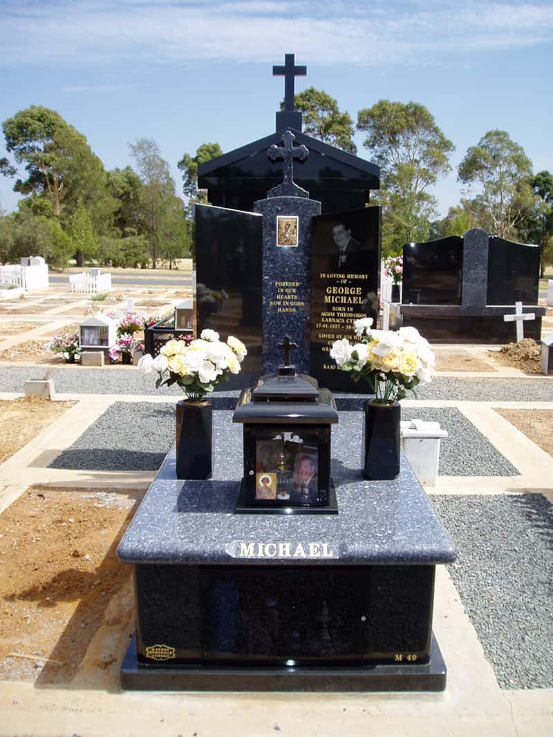 Single Cemetery Monuments in Melbourne