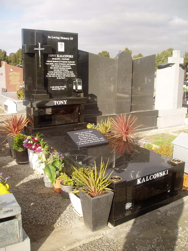 Single Cemetery Monuments in Melbourne