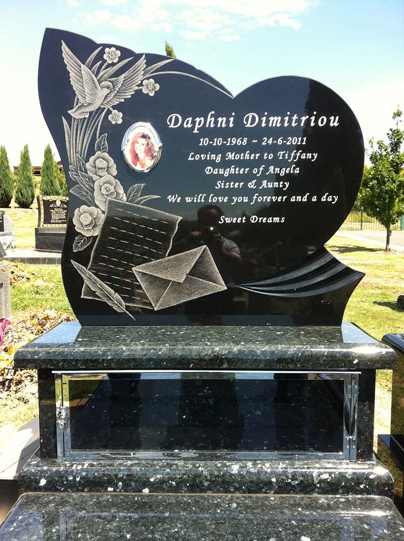 Lawn Monuments - Giovanni Vergara Memorials