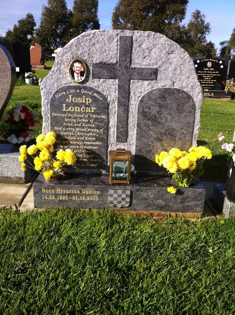 Lawn Monuments - Giovanni Vergara Memorials