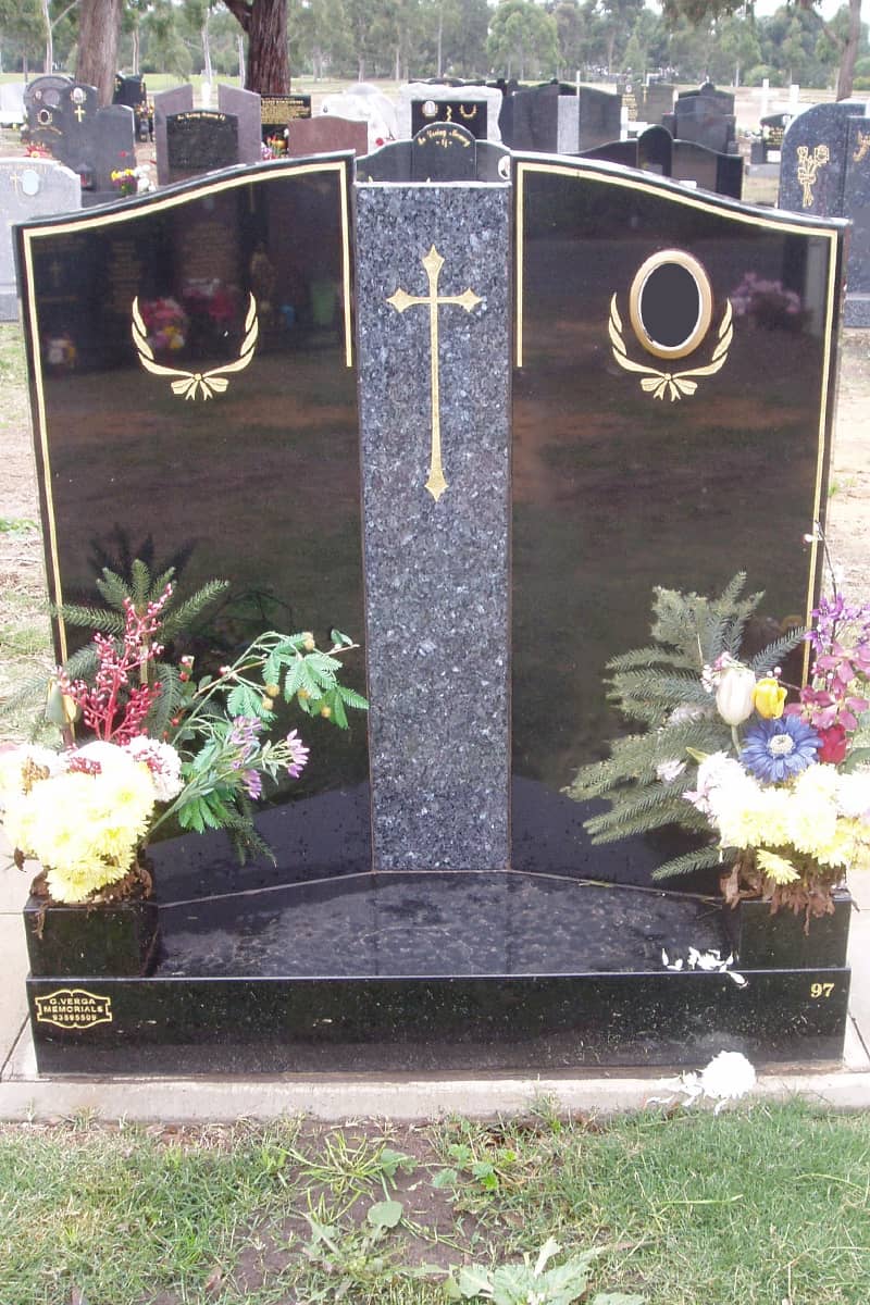 Lawn Monuments - Giovanni Vergara Memorials