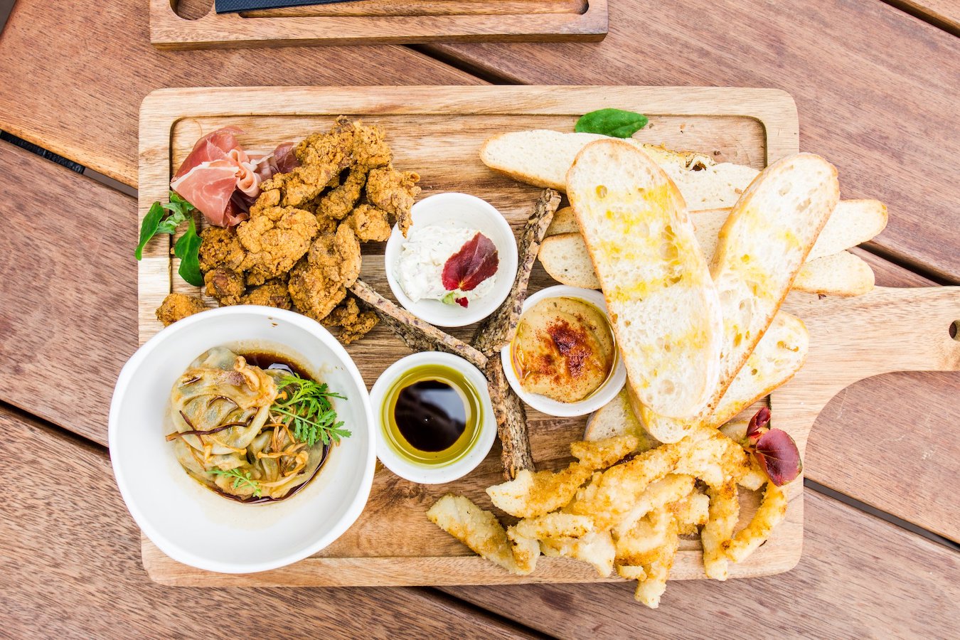 Reservations | Camarosa; Hamilton Cafe & Restaurant