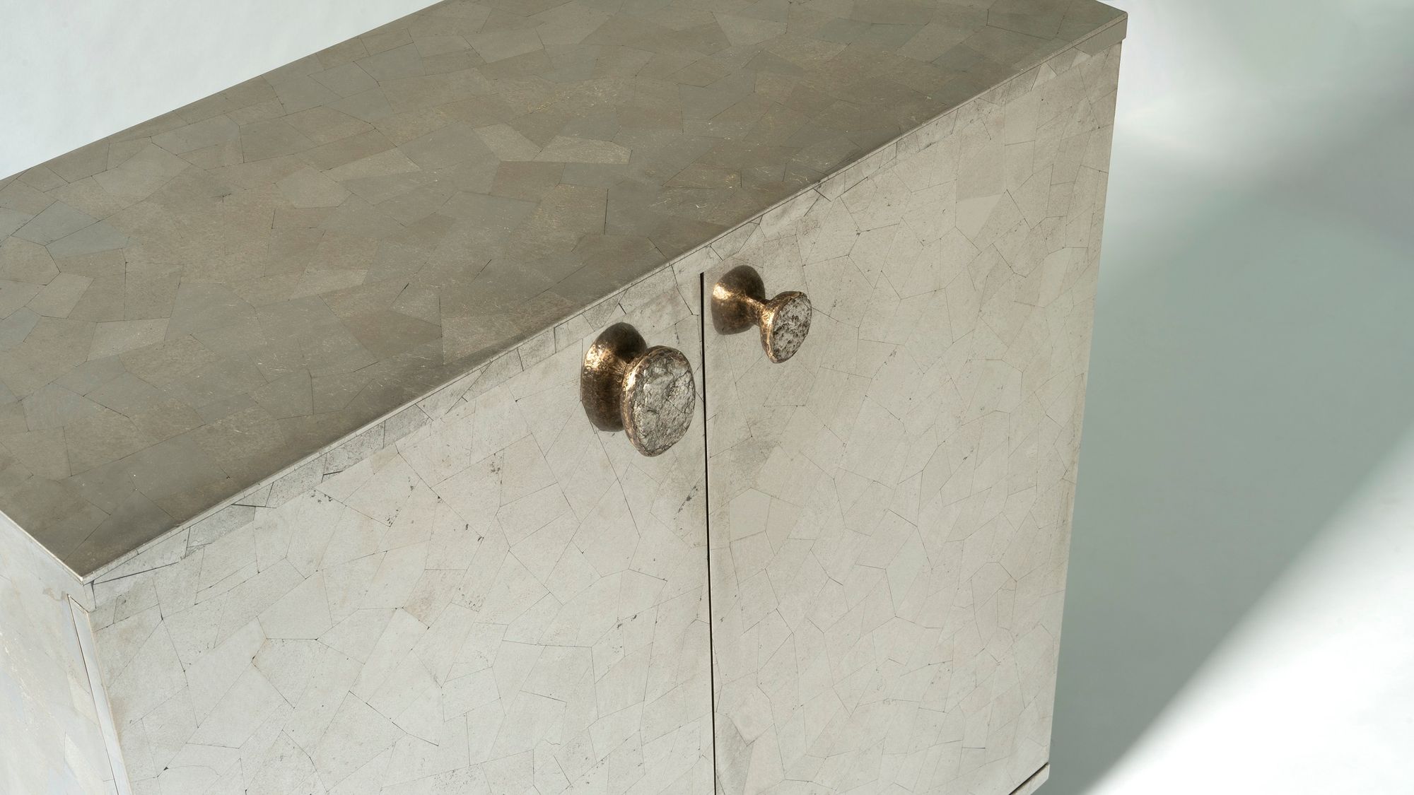 DeMuro Das - GEM LOW CABINET