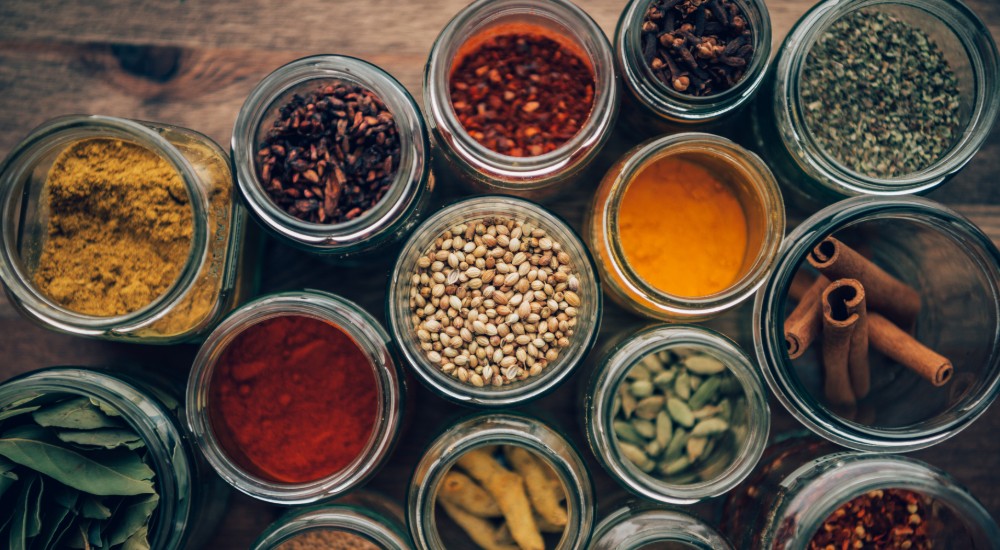 6 Ways To Keep Your Organic Herbs & Spices Fresh | Terra Madre