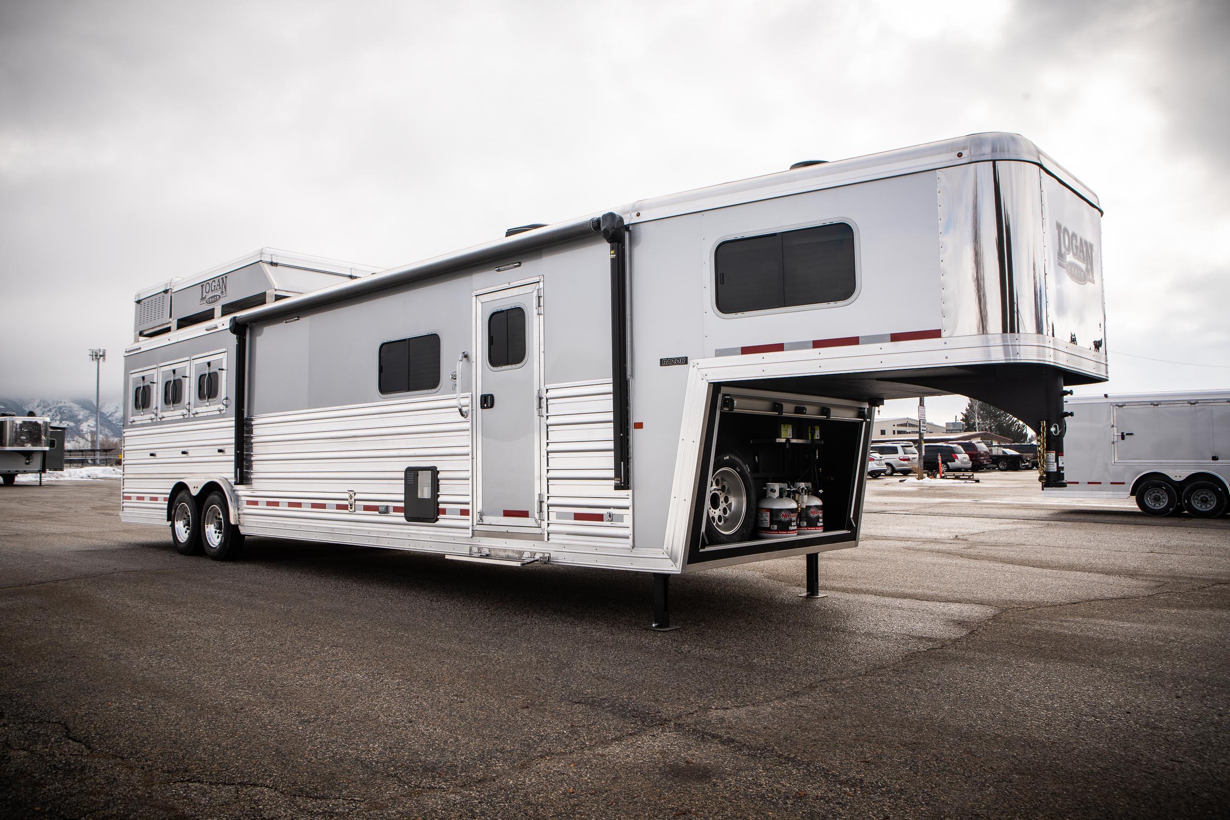 Razor 2020 LQ with Platinum LQ Interior Package