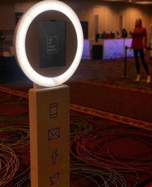 Premier Photo Booth Rental Las Vegas : Social Booth LV