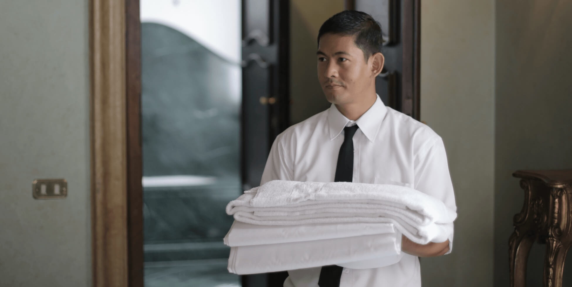 8 Ways To Streamline Hotel Housekeeping Duties